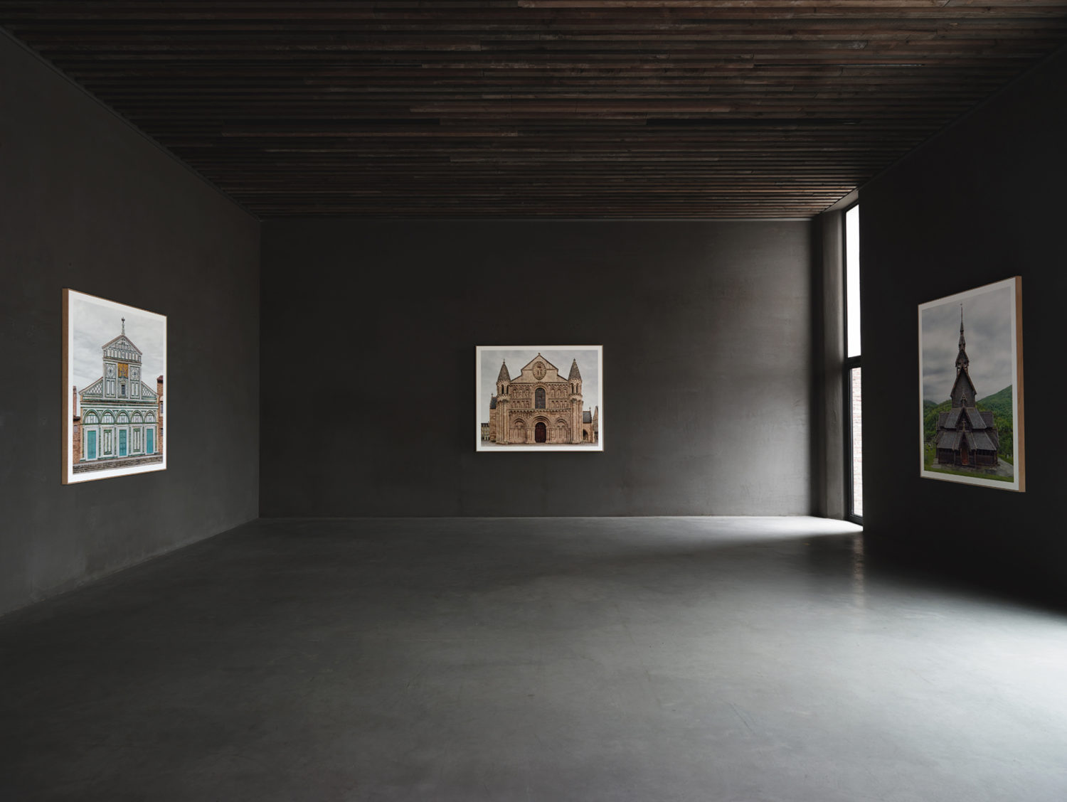 Markus Brunetti, Romanesque FACADES — Axel Vervoordt